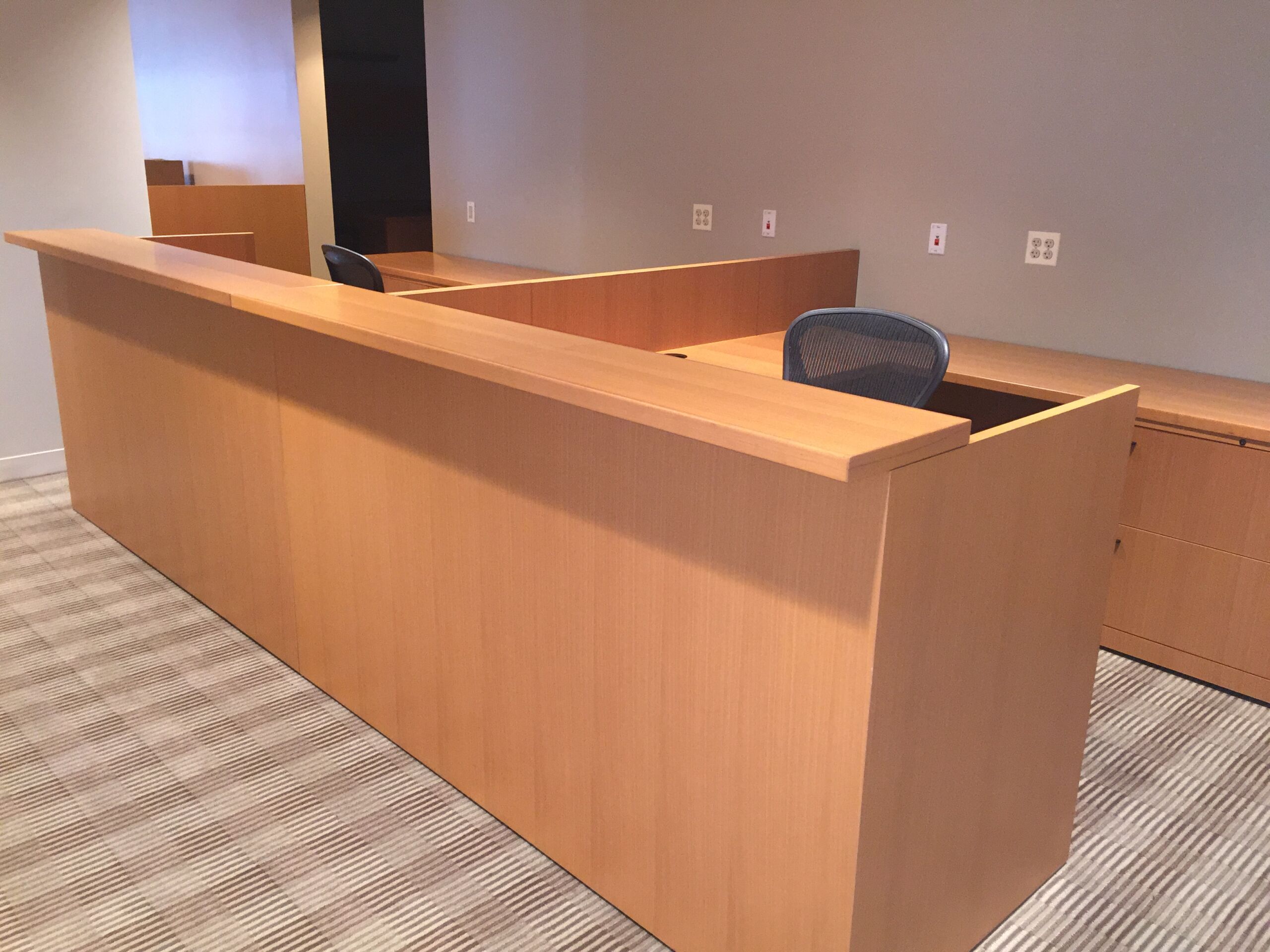 Work Stations - Gianni